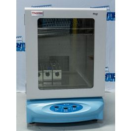 Thermo Scientific SHKE6000 MaxQ 6000 Large Stackable Incubated Floor Shaker